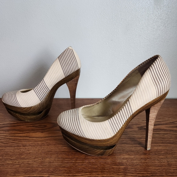 Jessica Simpson | Shoes | Jessica Simpsom Platform Stripe Heel | Poshmark